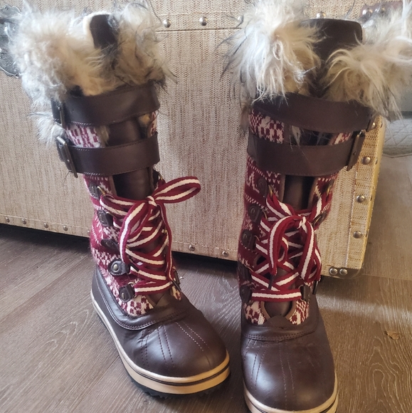 Muk Luks | Shoes | Muk Luks Fur Lined Boots | Poshmark
